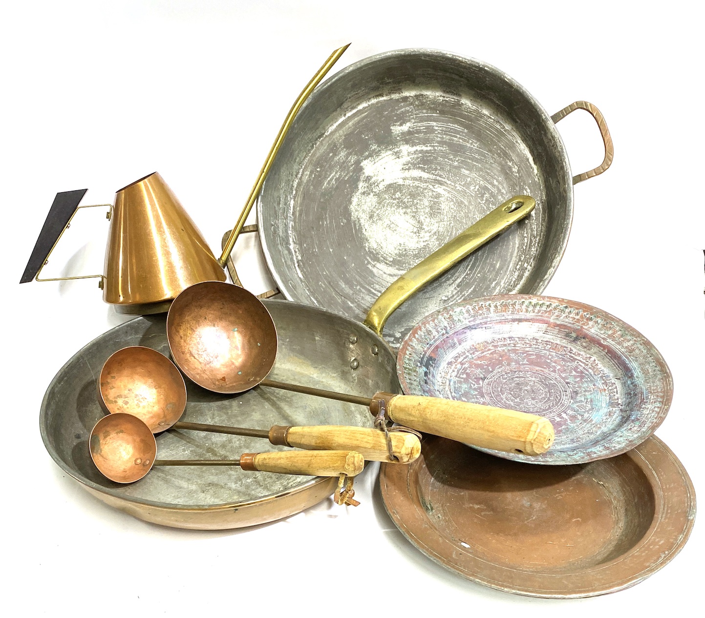 Timed Online Auction | Eclectic Objects - Theodore Bruce | Find Lots Online